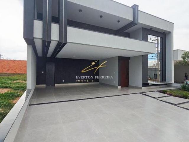 Linda Casa Térrea com 3 Suítes, sendo 1 Master com Closet, Escritório e Piscina em Indaiatuba/SP