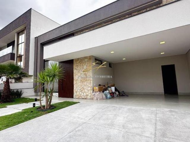 Linda Casa Térrea com 3 Suítes, sendo 1 Master com Closet, Escritório e Piscina em Indaiatuba/SP