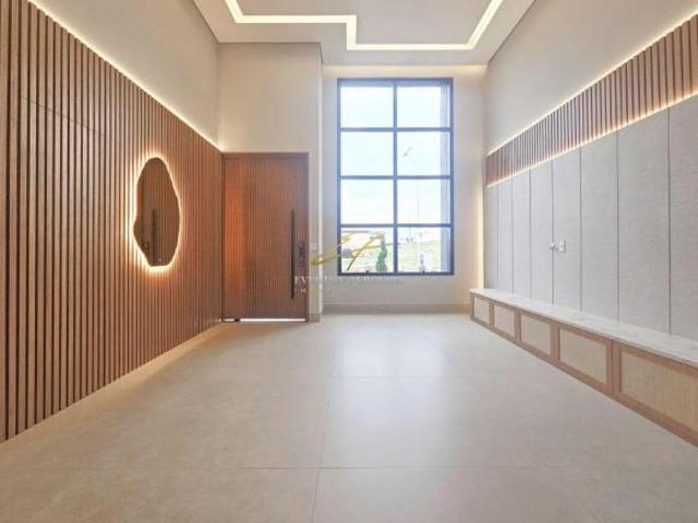 Linda Casa Térrea com 3 Suítes, sendo 1 Master com Closet, Escritório e Piscina em Indaiatuba/SP