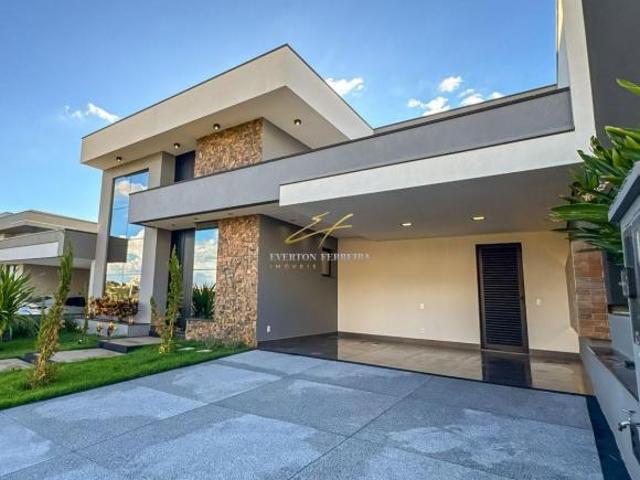 Linda Casa Térrea com 3 Suítes, sendo 1 Master com Closet, Escritório e Piscina em Indaiatuba/SP