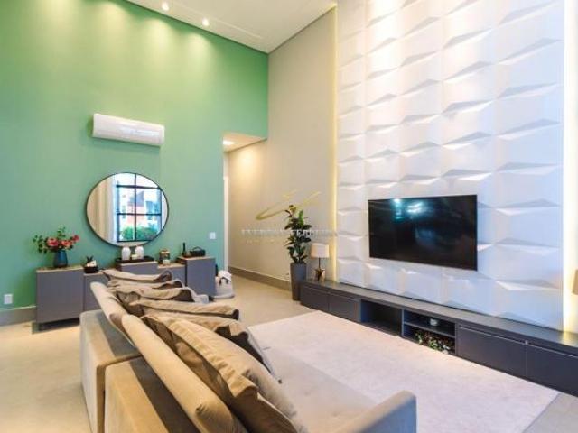 Linda Casa Térrea com 3 Suítes, sendo 1 Master com Closet, Escritório e Piscina em Indaiatuba/SP