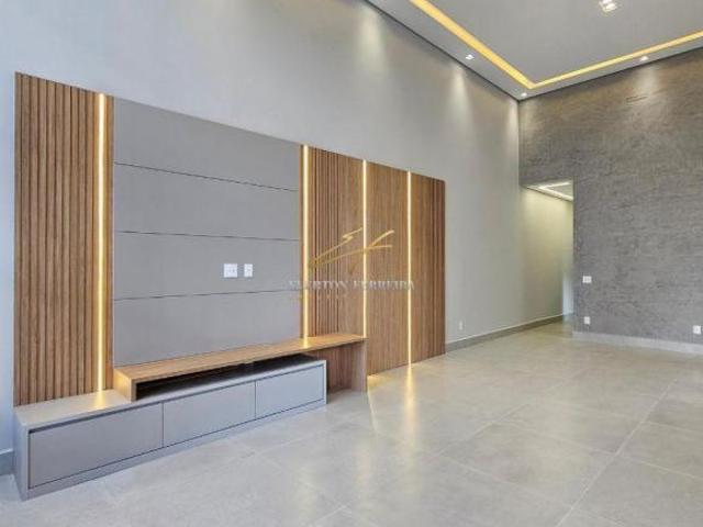 Linda Casa Térrea com Escritório, 3 Suítes com Closet, Piscina em Condomínio em Indaiatuba/SP