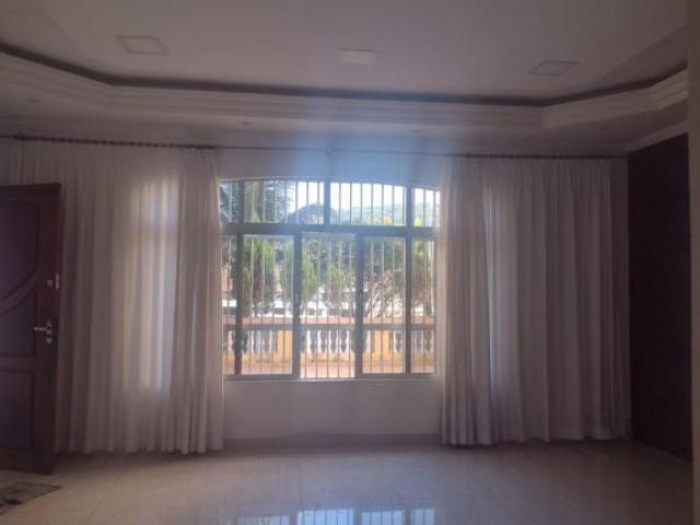 LINDA CASA TÉRREA COM PISCINA, 1 QUADRA ANTONIO EMERICK