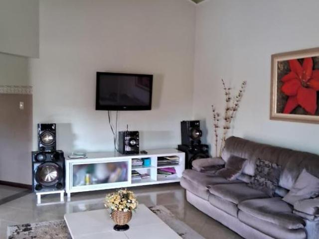 LINDA CASA TÉRREA COND. IBITI DO PAÇO, 3 SUITES, PISC. ESTUDA PERMUTA!