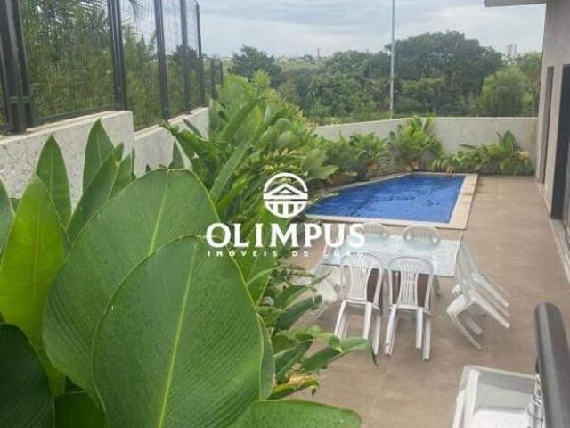 Linda casa térrea em condomínio disponível para venda no bairro Granja Marileusa