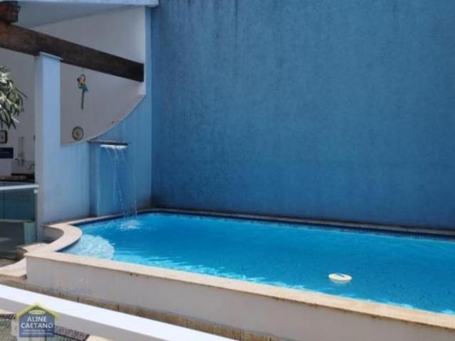 Linda Casa Térrea Isolada Alto Padrão 3 dorms e Financia! Piscina e Churras.