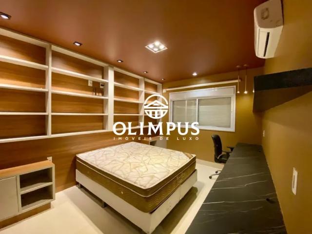 Linda casa térrea mobiliada com área construída de aproximadamente 230m²