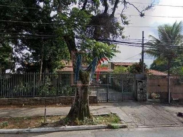 Linda casa térrea na Lapa, com 4 quartos 3 suítes, 4 banheiros, 5 vagas, 560 m² terreno,358 m² a