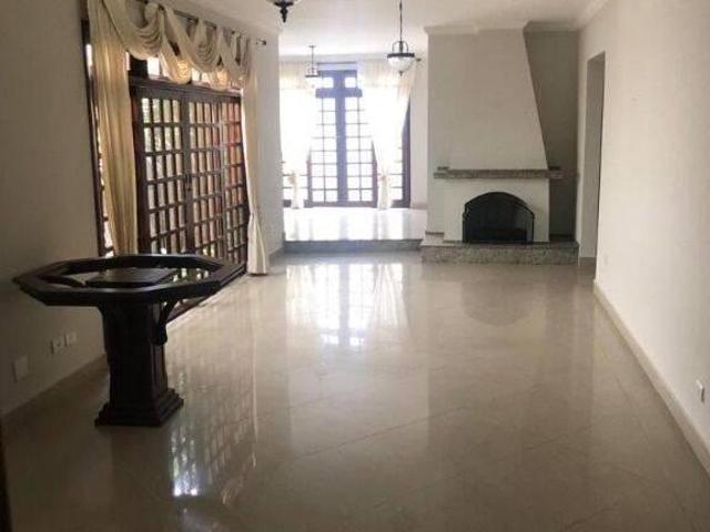 Linda Casa Térrea no Condomínio São Paulo II – Granja Viana