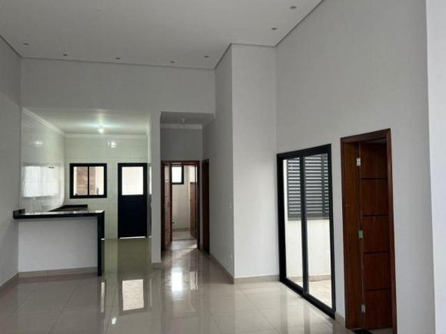 Linda Casa Térrea Nova 3 dorms 1 Suíte c/ Piscina à venda, 133m² Golden Park Residence II Soroca