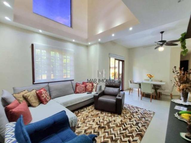 Linda casa em excelente localização dentro de condomínio de alto pardão na região da praia do Pernam