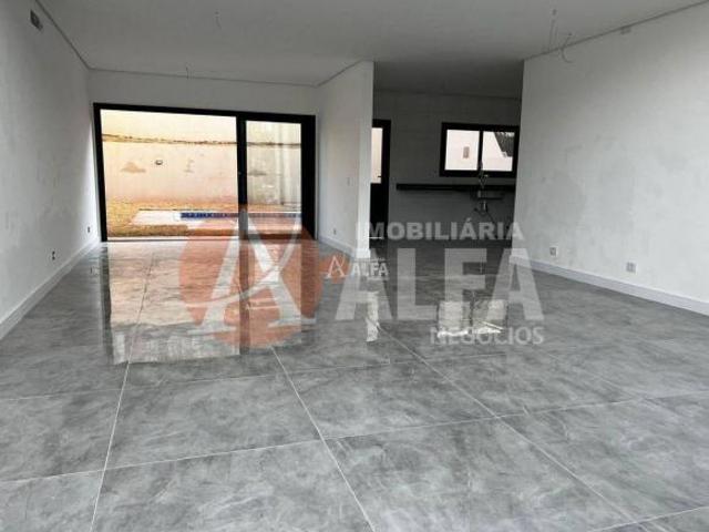 Linda Casa V Moderna com 03 dormitórios sendo 03 suítes Condomínio Reserva Vale Verde Cotia/SP