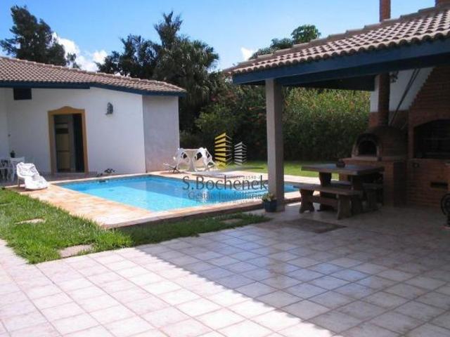 Linda casa venda Residencial 6 4 suítes e 6 vagas de garagem