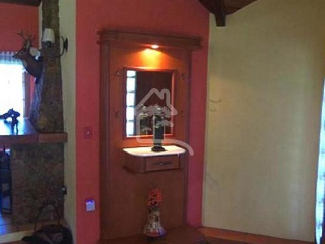 LINDA CASA 2 DORMITÓRIOS