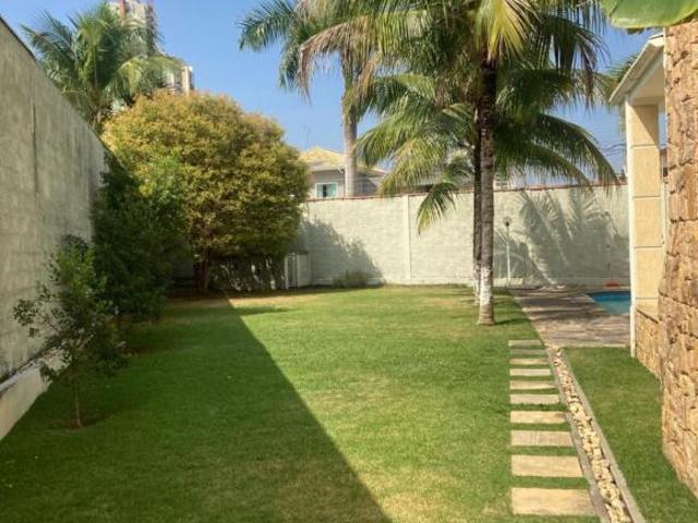 Linda casa 3 dorms 431m2 em Taubate no condomío Taubaté Village com piscina
