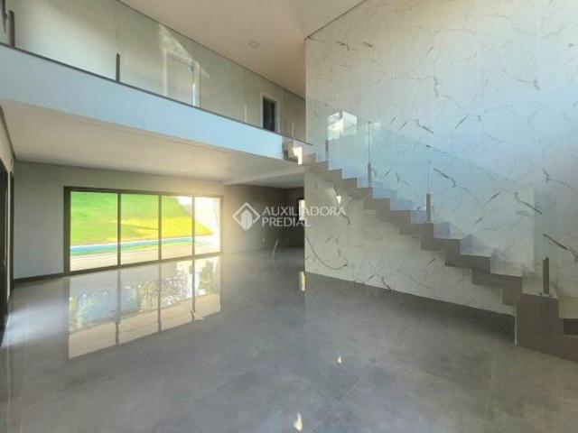 Linda casa 3 suítes