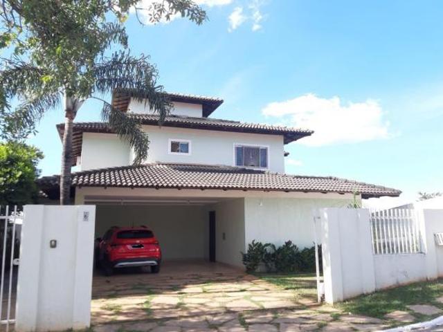 Linda Casa, 4 Qtos, Área de Churrasqueira