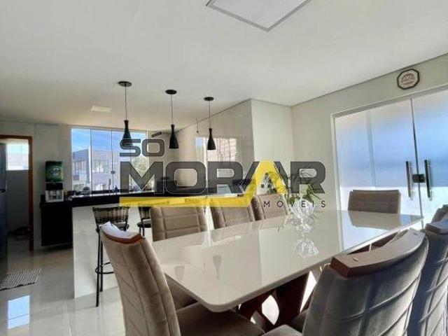 LINDA CASA 4 QUARTOS EM CONDOMINIO