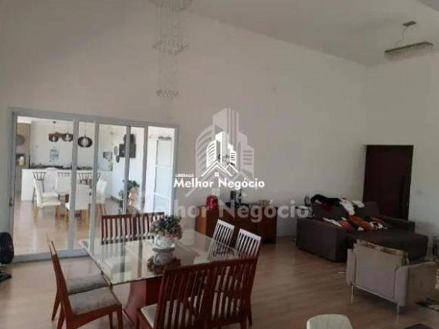 Linda Casa/Chácara 315 m² de construção, à venda, 3 Dormitórios Quartos, no Condomínio Colinas d