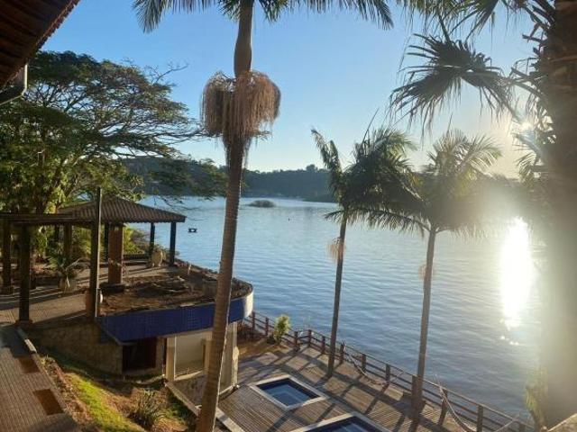LINDA CHÁCARA A BEIRA DA REPRESA DE IGARATÁ PÉ NA AGUA COM PORTEIRA FECHADA, NO CONDOMÍNIO SÃO MA