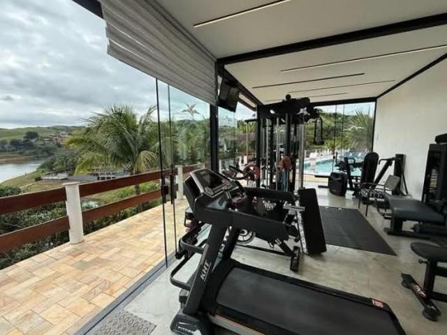 LINDA CHÁCARA Á BEIRA DA REPRESA DE IGARATÁ PÉ NA AGUA NO CONDOMINIO PARAISO DE IGARATA SP