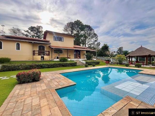 Linda Chácara à venda em Atibaia/SP Condomínio Fechado 4.000m²!