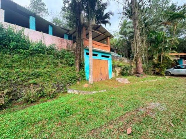 Linda Chácara à Venda em Juquitiba SP Área Total 12 mil metros, Documentação 100%