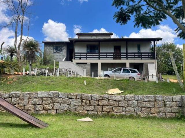 Linda Chácara à Venda em Pedra Bela SP