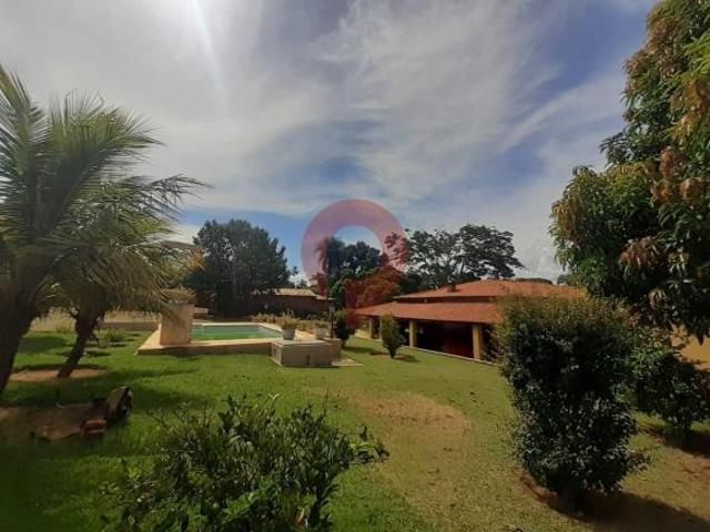 Linda chácara a venda em Valinhos