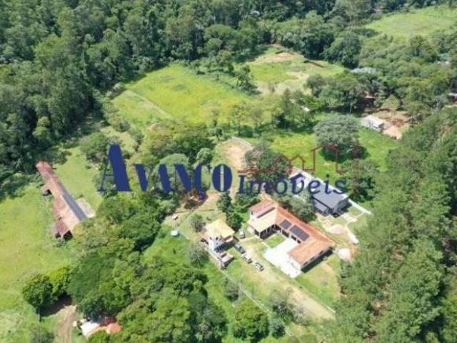 Linda Chácara á venda junto á Serra do Japi em Jundiaí