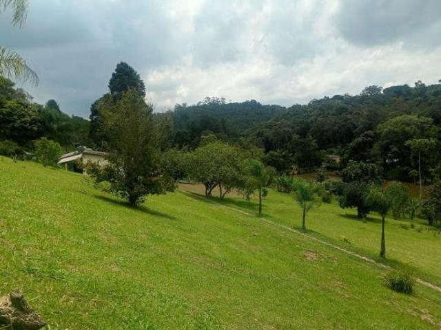 Linda Chácara a venda Na Cidade de Juquitiba, ótima localização