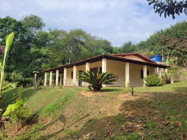 Linda chácara a venda na cidade de Socorro, interior de São Paulo, com área de 4000 m². Agende uma v