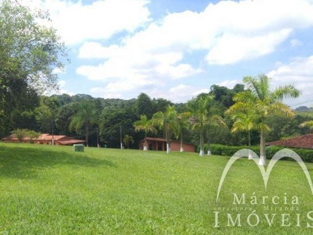 Linda Chácara Bairro Floresta Escura, Águas de São Pedro SP