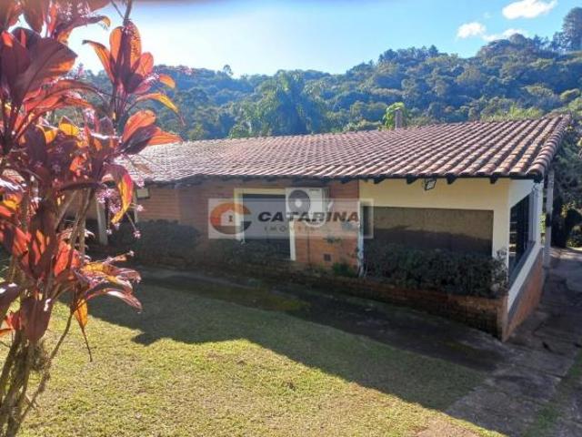 Linda chácara com 2 lotes!