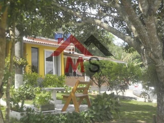 Linda chácara com 3000 m²