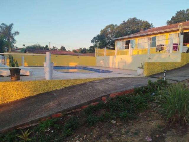 Linda Chácara com 3 Quartos, Piscina e Muito Espaço para Lazer