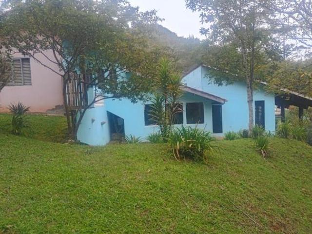 Linda Chácara com 3.000 mil Metros a Venda em Ótima Localização.
