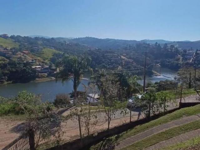 LINDA CHACARA COM AMPLA VISTA PARA REPRESA DE IGARATA, NO CONDOMÍNIO PARAISO DE IGARATA SP