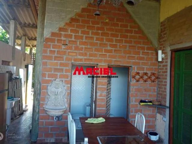 linda Chácara com piscina, churrasqueira