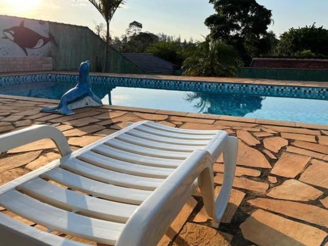 Linda Chácara com piscina e área gourmet, escriturada à venda, no bairro Curitibanos, Bragança Pauli