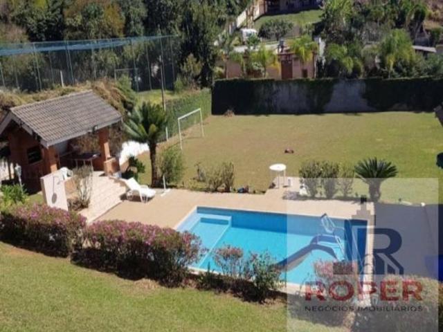 Linda Chácara de Alto Padrão em Atibaia.Chácara de alto padrão em Atibaia com 4.000m² de terreno à v