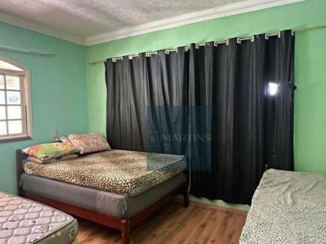Linda chácara disponível para venda ou locação Amplo espaço verde ideal para momentos de lazer co