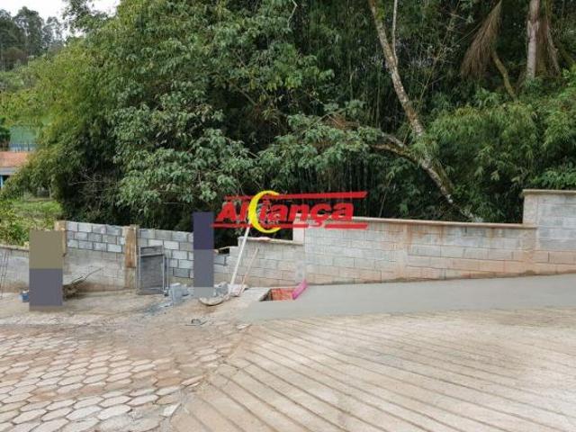 Linda Chácara em Arujá, 30 mil metros quadrados, sendo 1000m2 área construída com duas casas