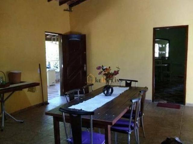 Linda chácara em Bragança Paulista, com 1060 m², casa nova aconchegante com 02 dormitórios, sala, co