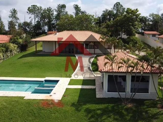 Linda chácara em condomínio com 5.000 m². Porto Feliz