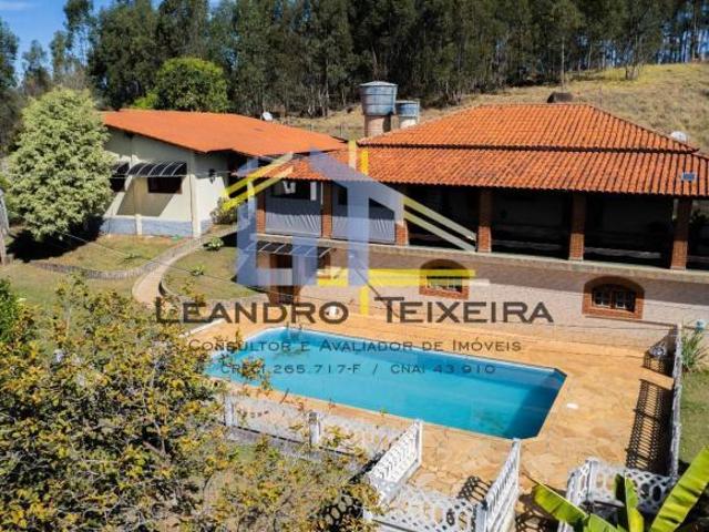Linda Chácara em Pedra Bela