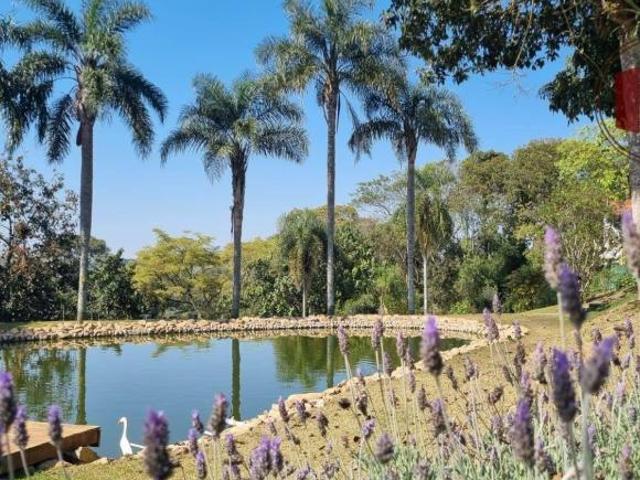 Linda chácara em São Roque próximo do asfalto