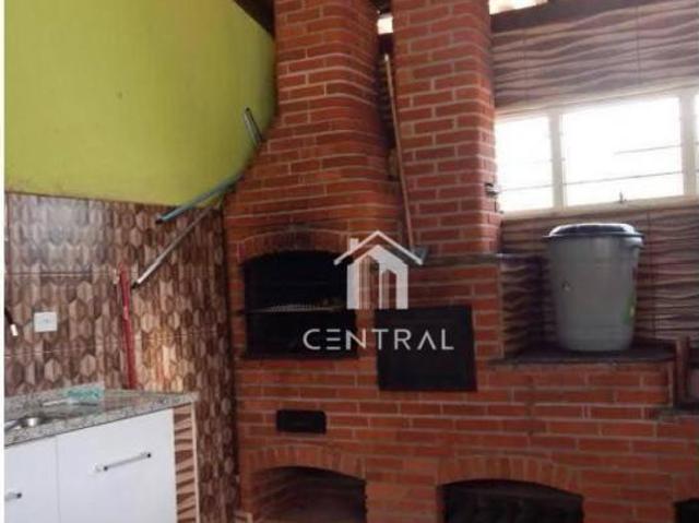 ? Linda chácara em Salto de Pirapora com 2.800 m² de área total e excelente estrutura para lazer, m