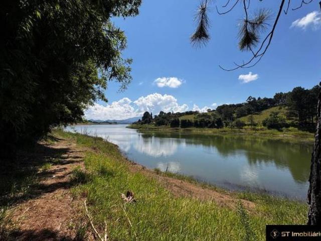 Linda Chácara fazendo Fundo pra Represa em Piracaia 2.500m² por R$950 mil!