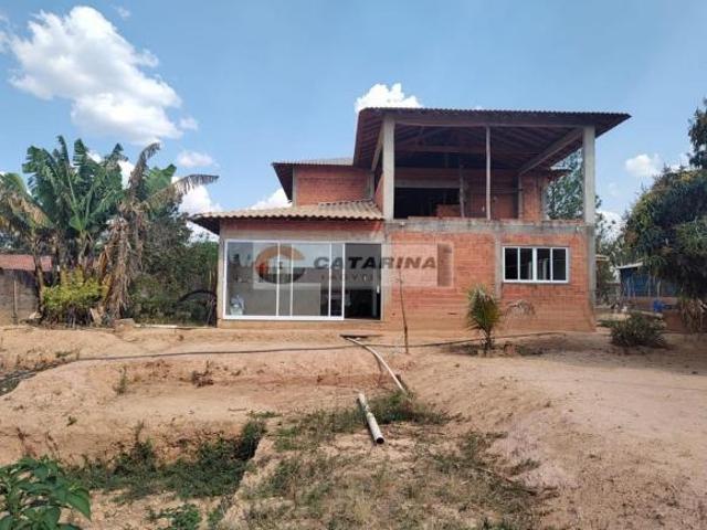 linda Chácara Linda em fase de acabamento